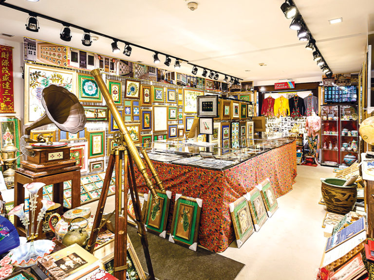 Peranakan Tiles in Singapore and The Story Behind Them